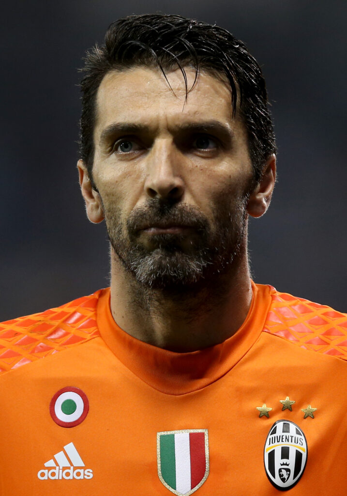 La formidabile carriera di Gigi Buffon ebbe inizio 29 anni fa ...