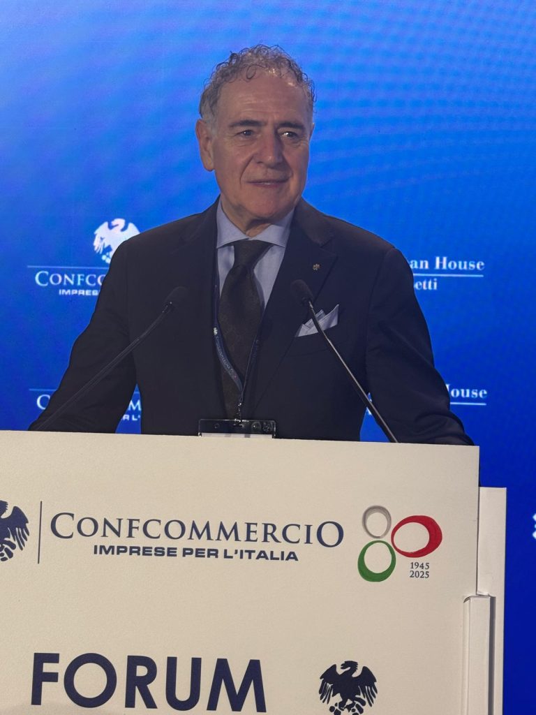 Gli 80 anni di Confcommercio. Patrignani: "Dalla botteguccia all ...