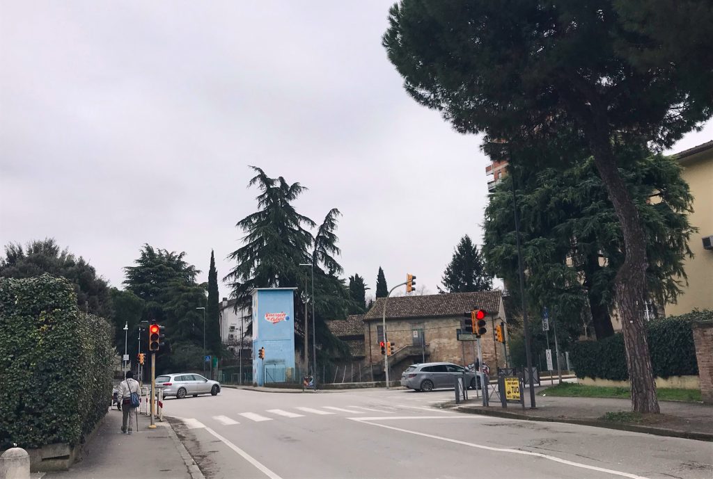 Semaforo all'incrocio pericoloso sarà acceso anche di notte - Corriere ...