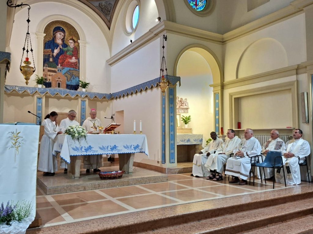 L'arcivescovo Caiazzo alla Consolata: "Dio ci dona i pastori di cui ...